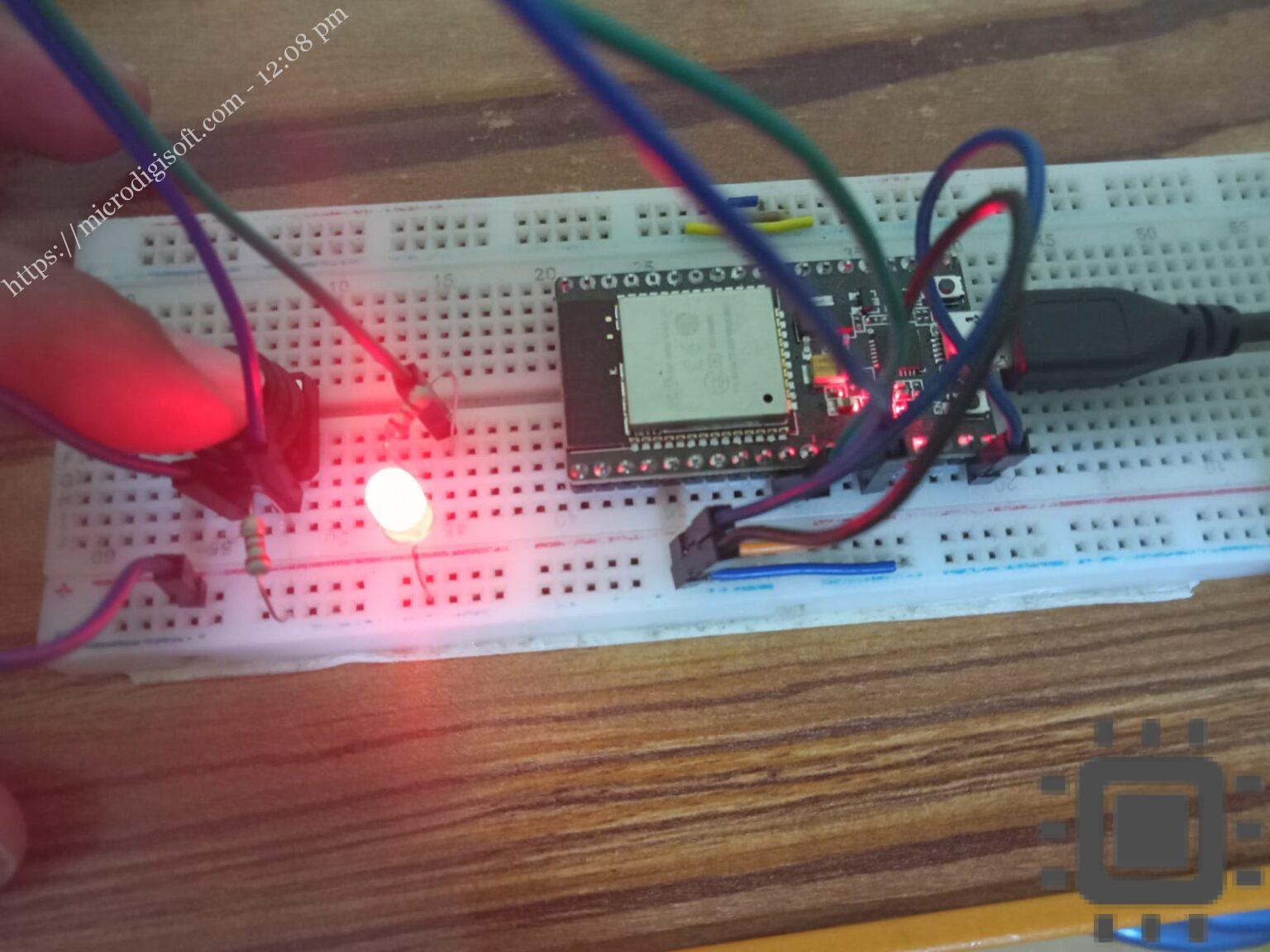 ESP32 Digital Inputs and Outputs with Arduino IDE