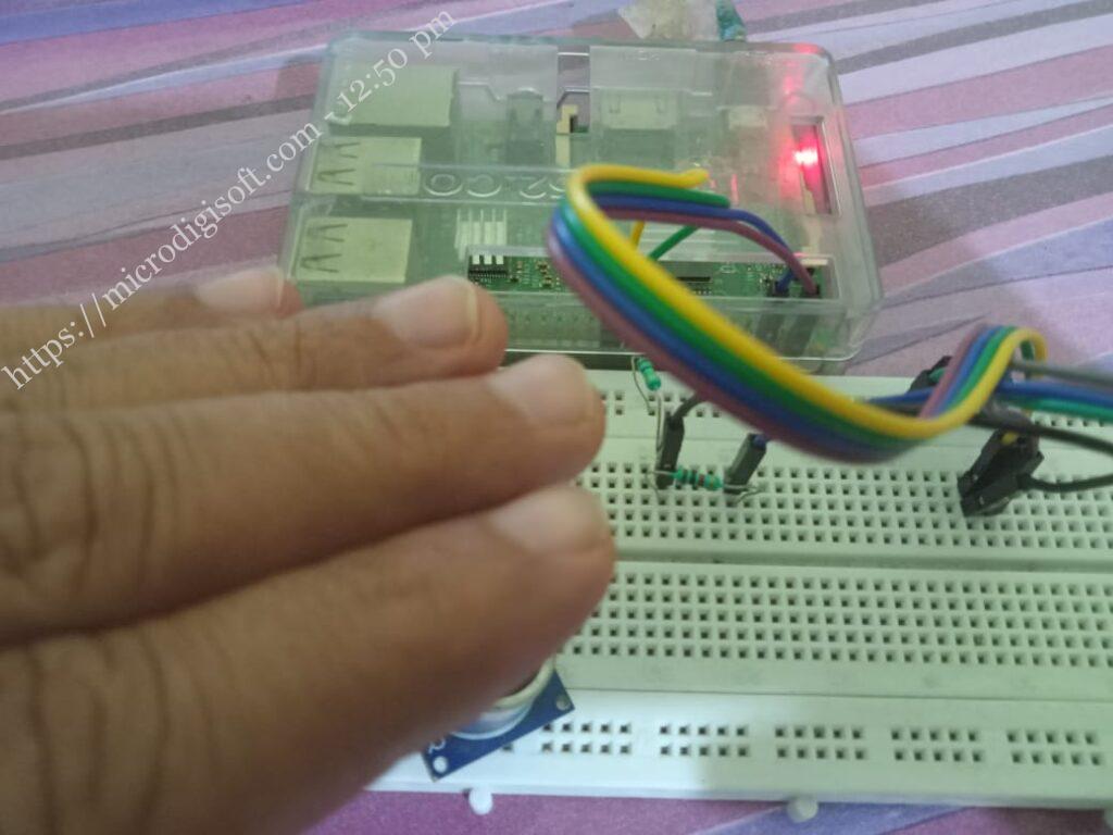 Measure Distance -Raspberry Pi and HC-SR04 Ultrasonic Sensor