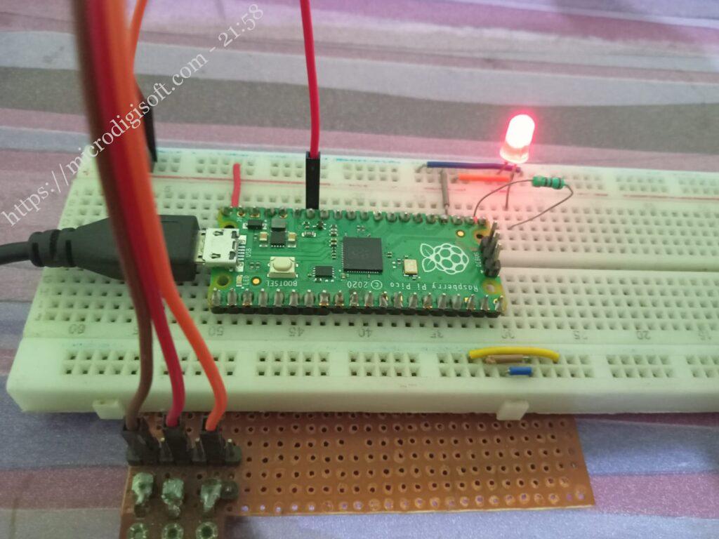 PWM With Raspberry Pi Pico Using MicroPython